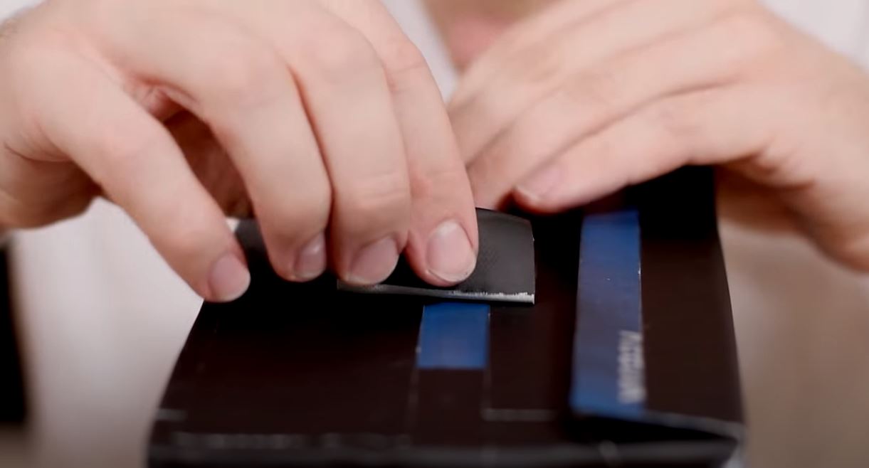 How to Make a Pinhole Camera with a Shoe Box: A Modern DIY Project for ...